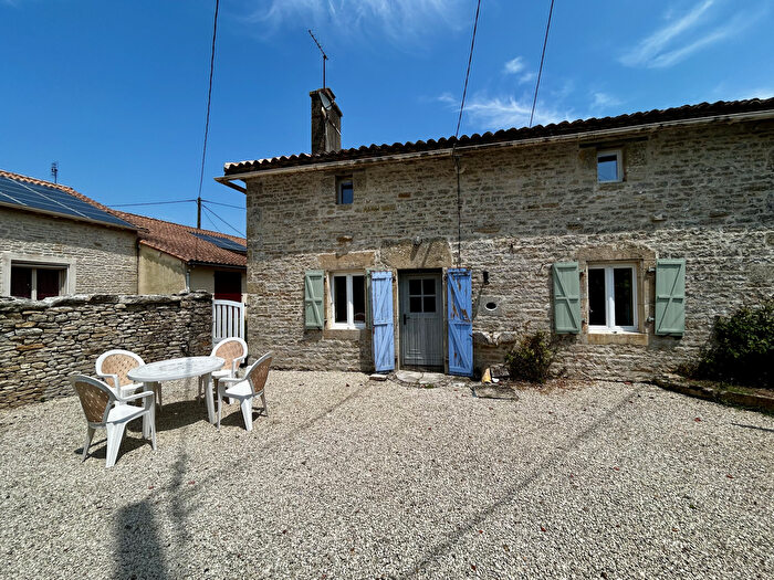 Sainte-Soline - Maison 6 pièces à vendre