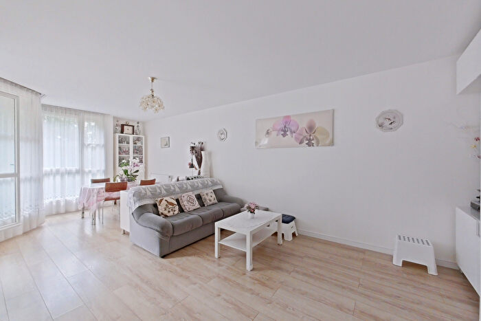 Appartement à vendre - Noisiel - 3 pièces - 2 chambres