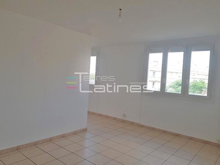 Nîmes, Carmes - Appartement 4 pièces à louer