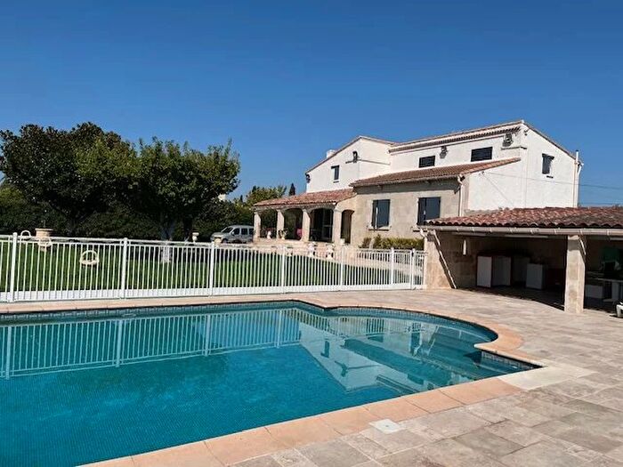 Maison à vendre - Arles, Pont de Crau, Moulès - 8 pièces - 6 chambres