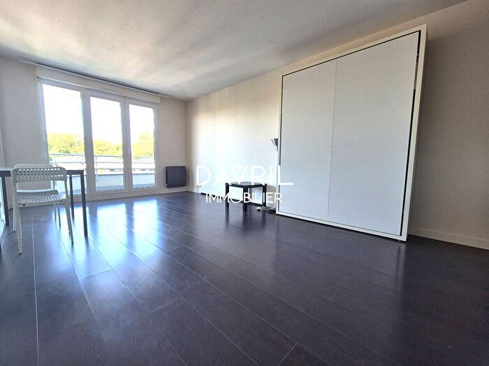 Appartement à louer - Hôtel de Ville-Bel Air, Franconville - 1 pièce