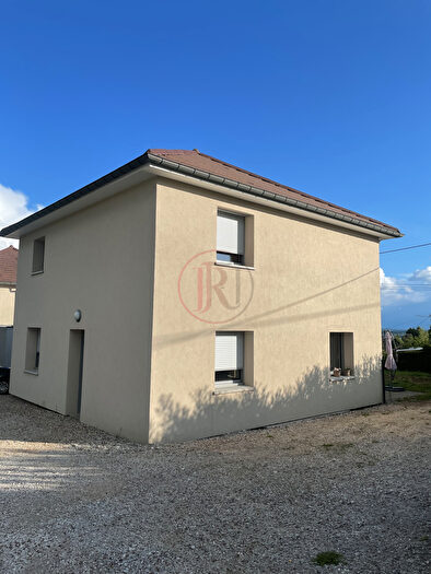 Maison 5 pièces à Montfaucon, à vendre