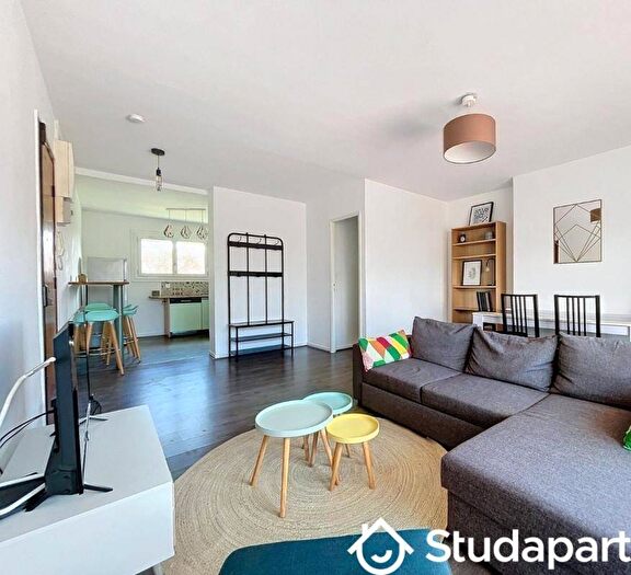 Appartement à louer - Bourg-Solvardière-Pelousière, Saint-Herblain - 1 pièce - 2 chambres