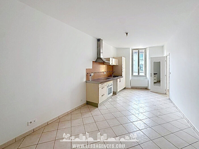 Appartement à vendre - Cogolin, Centre-ville, Subeiran, Pas de Grimaud - 2 pièces - 1 chambre