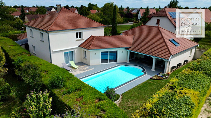 Maison à vendre - La Rivière-de-Corps - 8 pièces - 4 chambres