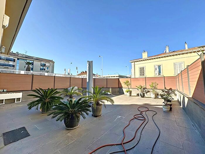 Appartement à vendre - Cannes, Centre-ville - 4 pièces - 3 chambres