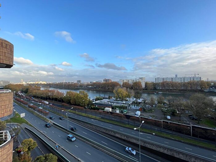 Asnières-sur-Seine, Gresillons, Voltaire : Appartement 5 pièces à louer