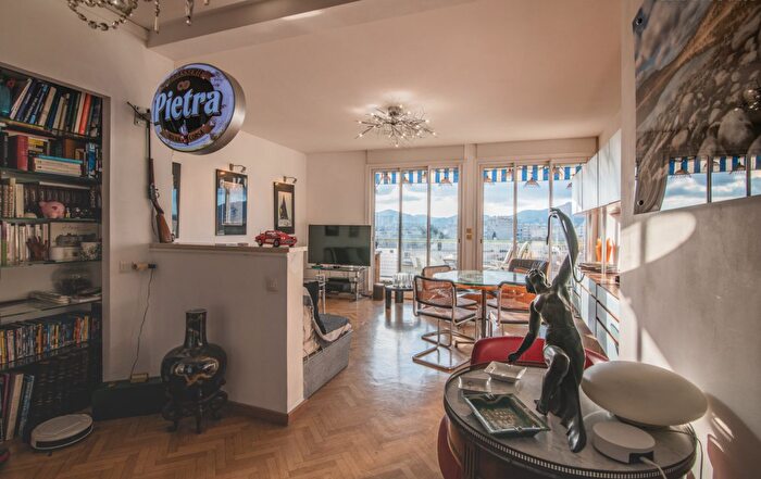 Appartement à vendre - Marseille e , Saint-Giniez - 3 pièces - 2 chambres