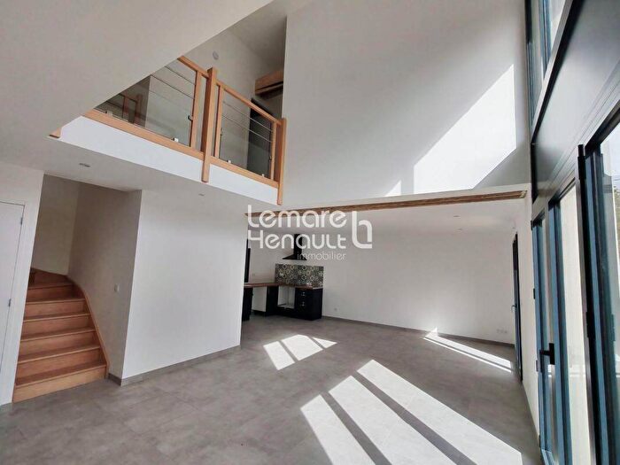 Maison à louer - Centre Ville, Dreux - 4 pièces - 3 chambres