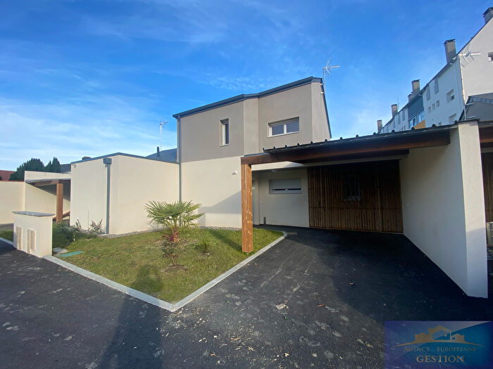 Maison à louer - Tarbes, Centre-ville - 4 pièces - 3 chambres