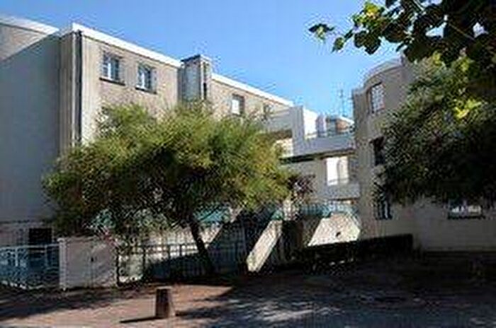 Appartement 3 pièces à Centre Ville, Issoudun, à louer