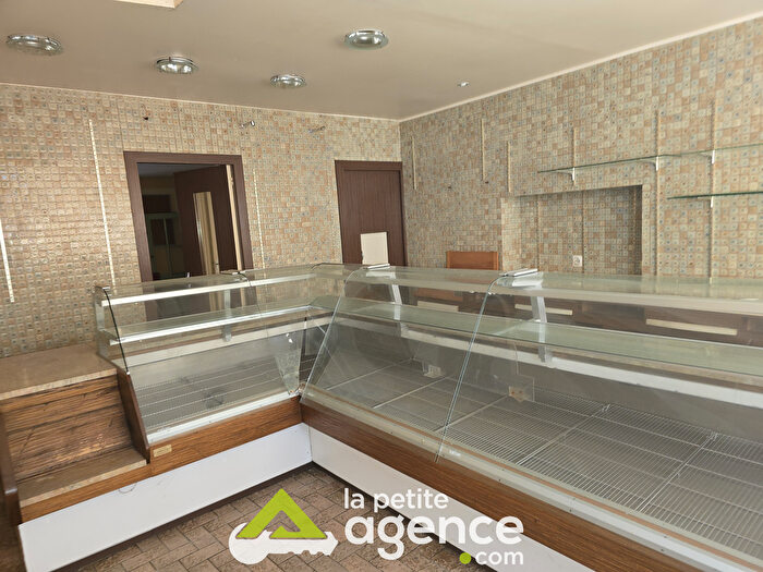 Maison à vendre - Dun-sur-Auron - 9 pièces - 4 chambres