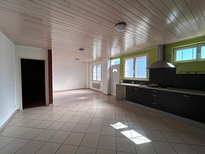 Maison à louer - Crouin, Cognac - 3 pièces - 2 chambres