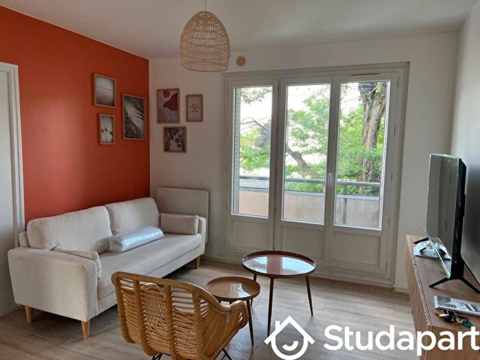 Appartement à louer - Parilly-Jules Guesde, Vénissieux - 1 pièce - 2 chambres