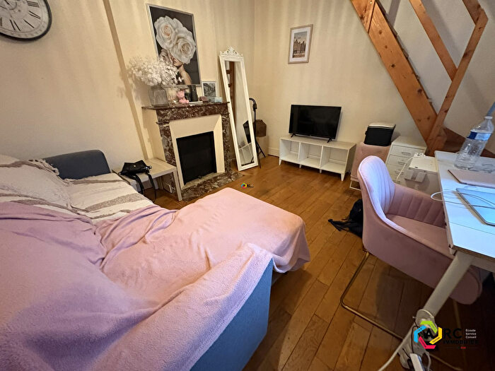 Appartement à louer - Orléans, Carmes - 2 pièces - 1 chambre