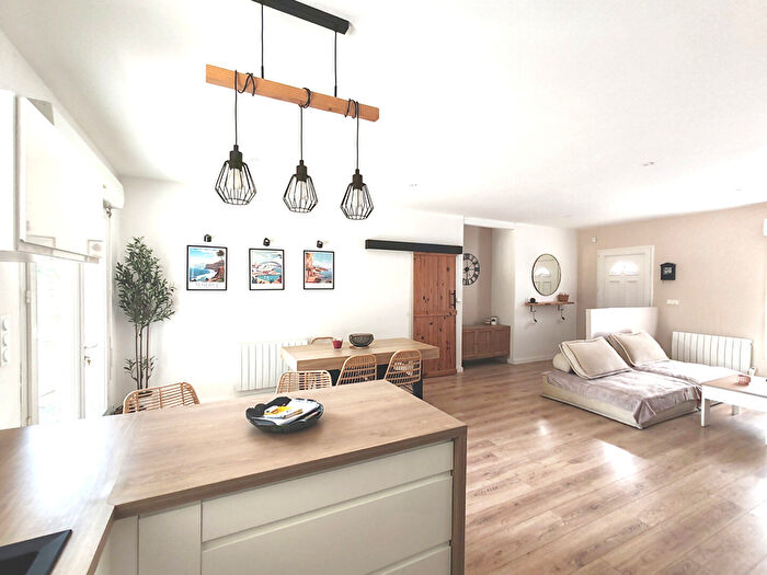Maison 4 pièces à Saint-Colomban, à vendre