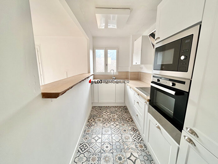 Appartement à louer - Amélie-les-Bains-Palalda - 3 pièces - 2 chambres