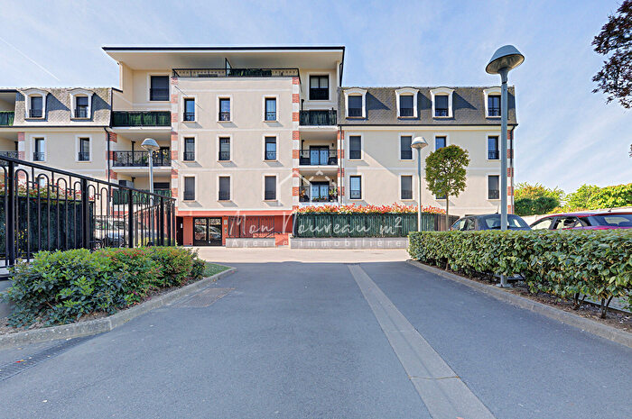 Appartement 3 pièces à Noisy-le-Grand, Centre-ville, à vendre