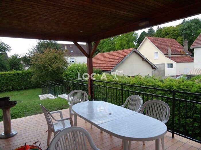 Maison à louer - Saint-Julien - 5 pièces - 4 chambres