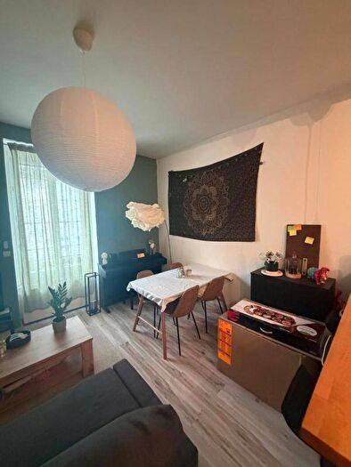 Appartement à louer - Claveliere-Malletiere, Oullins-Pierre-Bénite - 2 pièces - 1 chambre