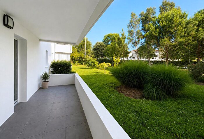 BayonneBayonaBaiona, Saint-Etienne, Arroussets : Appartement 2 pièces à vendre