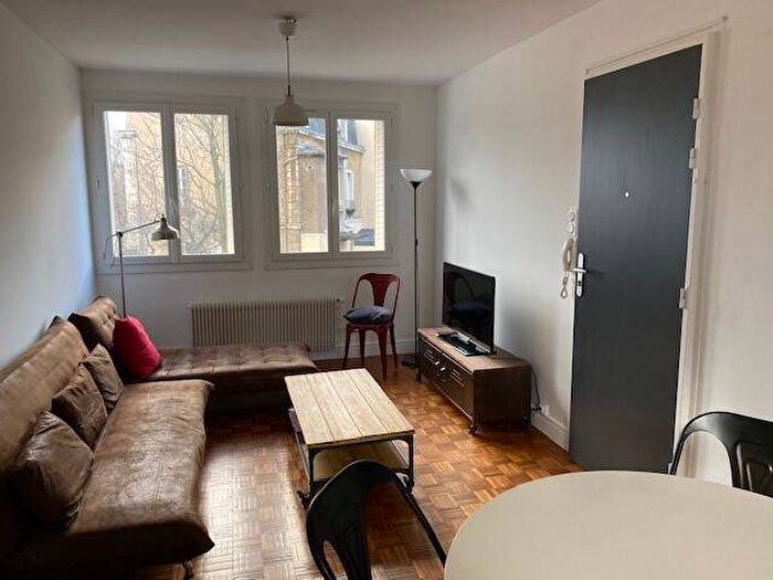 Appartement à louer - Dijon - 3 pièces - 2 chambres