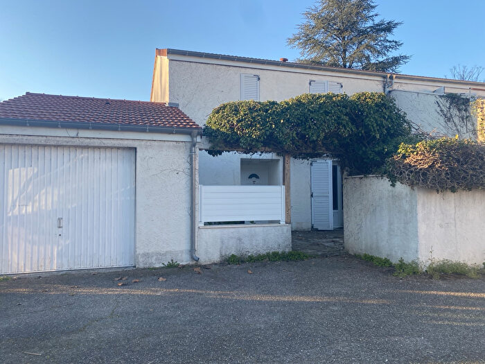 Maison à louer - Lagnieu - 4 pièces - 3 chambres