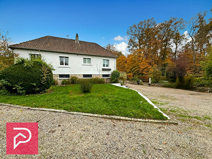 Maison 8 pièces à vendre à Menneval
