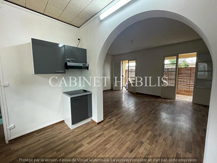 Maison à louer - Saint-Pierre, Centre-ville - 4 pièces - 3 chambres