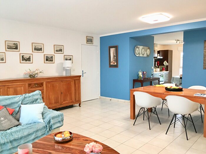 Appartement à louer - Amiens - 3 pièces - 2 chambres