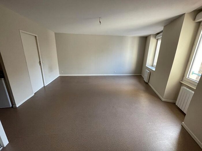 Appartement à louer - Saint-Étienne, Saint-Roch, Vivaraize, Valbenoite, Centre Deux - 1 pièce