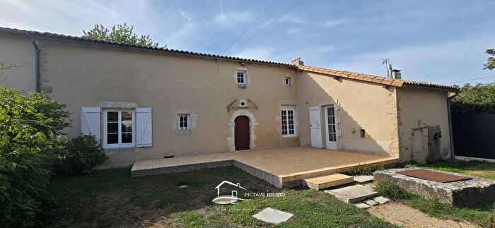 Maison 7 pièces à vendre à Payré