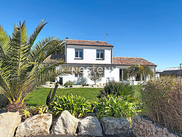 Maison à vendre - Saint-Gilles-Croix-de-Vie - 7 pièces - 5 chambres