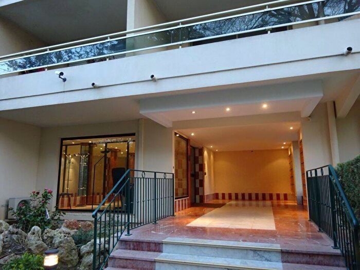 Croix des Gardes, Cannes - Appartement 1 pièce à louer