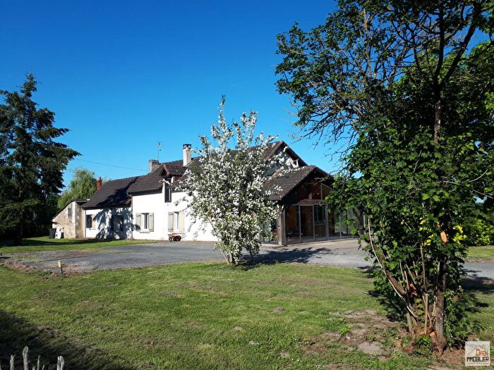 Les Ormes : Maison 8 pièces à vendre