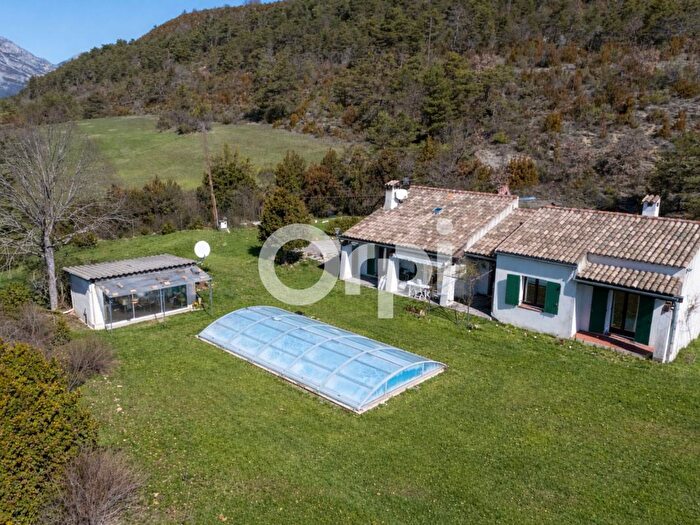 Maison à vendre - Trigance - 4 pièces - 3 chambres