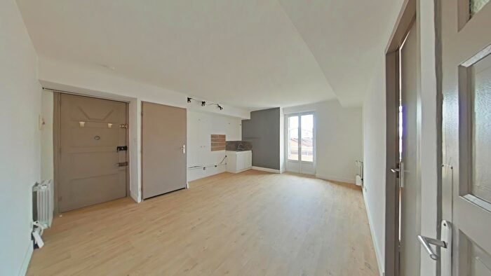 Appartement à louer - Rive-de-Gier, Jean Jaurès - 2 pièces - 1 chambre