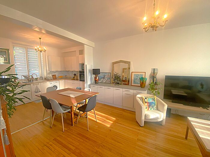 Neuville-sur-Saône - Appartement 2 pièces à vendre