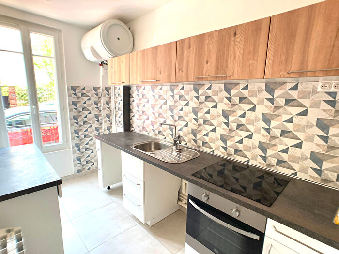 Appartement à louer - Viroflay, Louvre, Gare - 3 pièces - 2 chambres