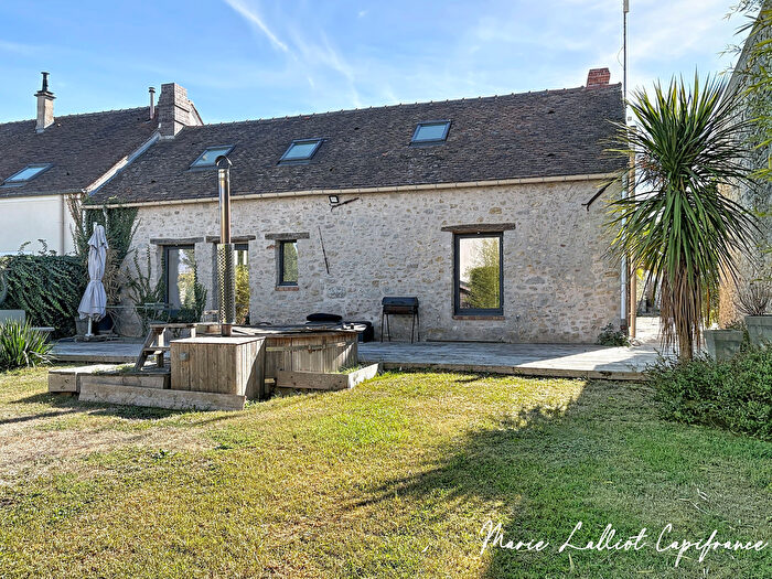 Chevrainvilliers : Maison 8 pièces à vendre
