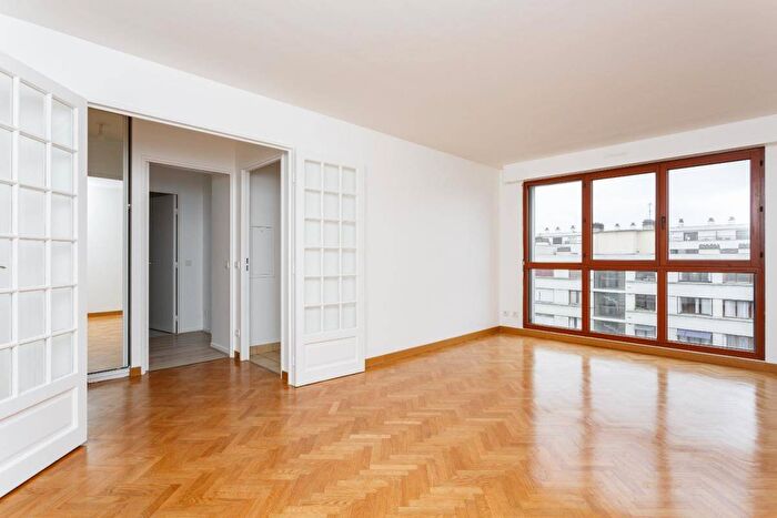 Appartement à louer - Secrétan, Paris ème arrondissement - 2 pièces - 1 chambre