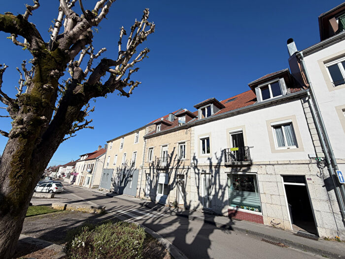 Appartement 3 pièces à vendre à Vercel-Villedieu-le-Camp