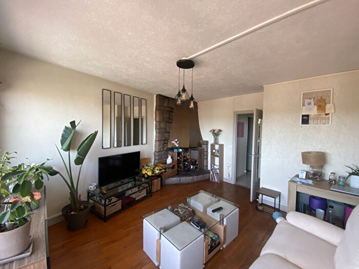 Appartement à vendre - Tarbes, Centre-ville - 3 pièces - 2 chambres