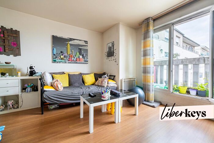 Appartement à vendre - Thiais, Proche Choisy - 2 pièces - 1 chambre