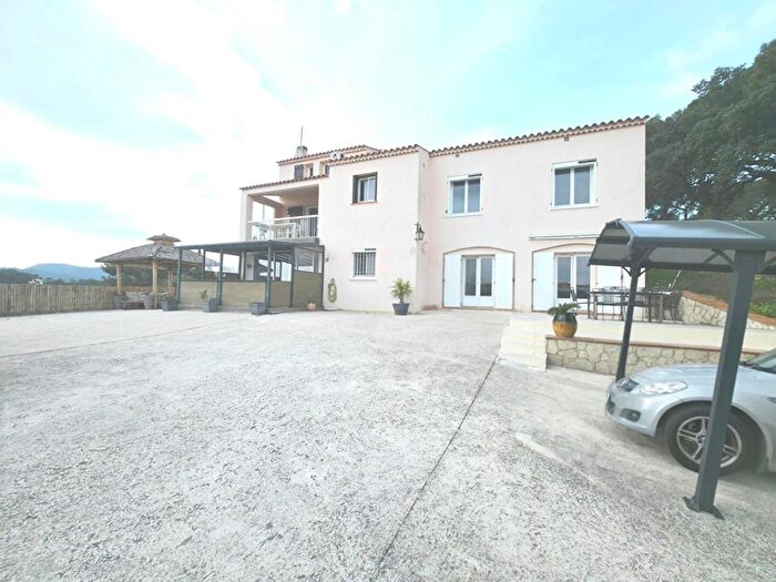 Maison à vendre - La Seyne-sur-Mer, Ouest - 9 pièces - 5 chambres
