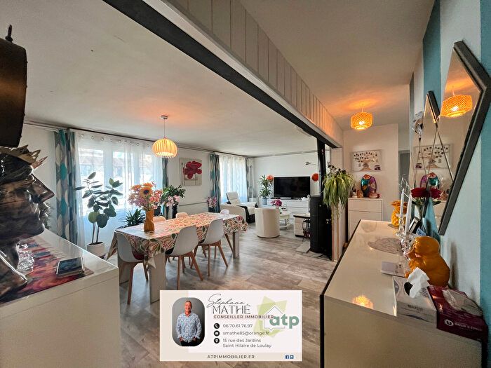 Maison 8 pièces à Saint-Denis-la-Chevasse, à vendre