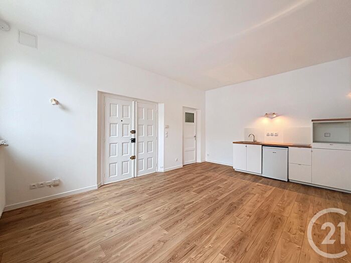 Appartement à louer - Tours, Centre-ville - 1 pièce