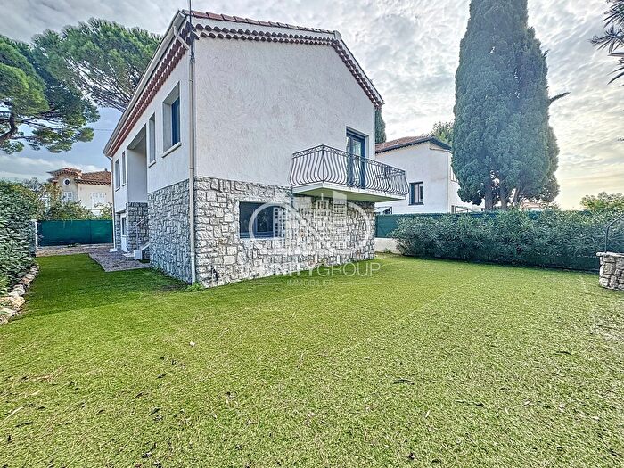 Maison à vendre - Cannes, Petit Juas - 6 pièces - 4 chambres