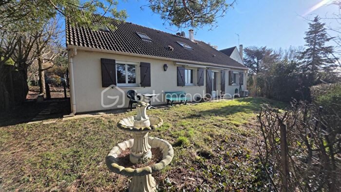 Maison à vendre - Saint-Germain-lès-Corbeil - 9 pièces - 5 chambres