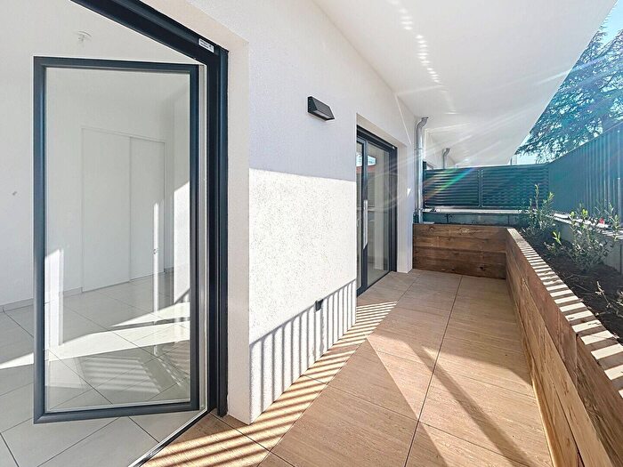 Appartement à louer - La-Soie, Décines-Charpieu - 3 pièces - 2 chambres